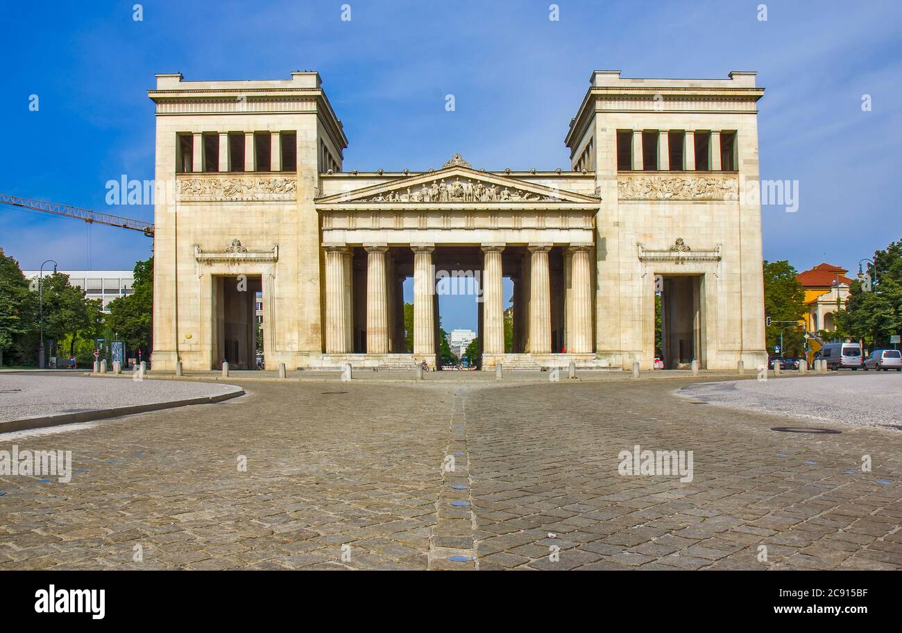 Neoclassical architecture doric column city hi-res stock photography ...