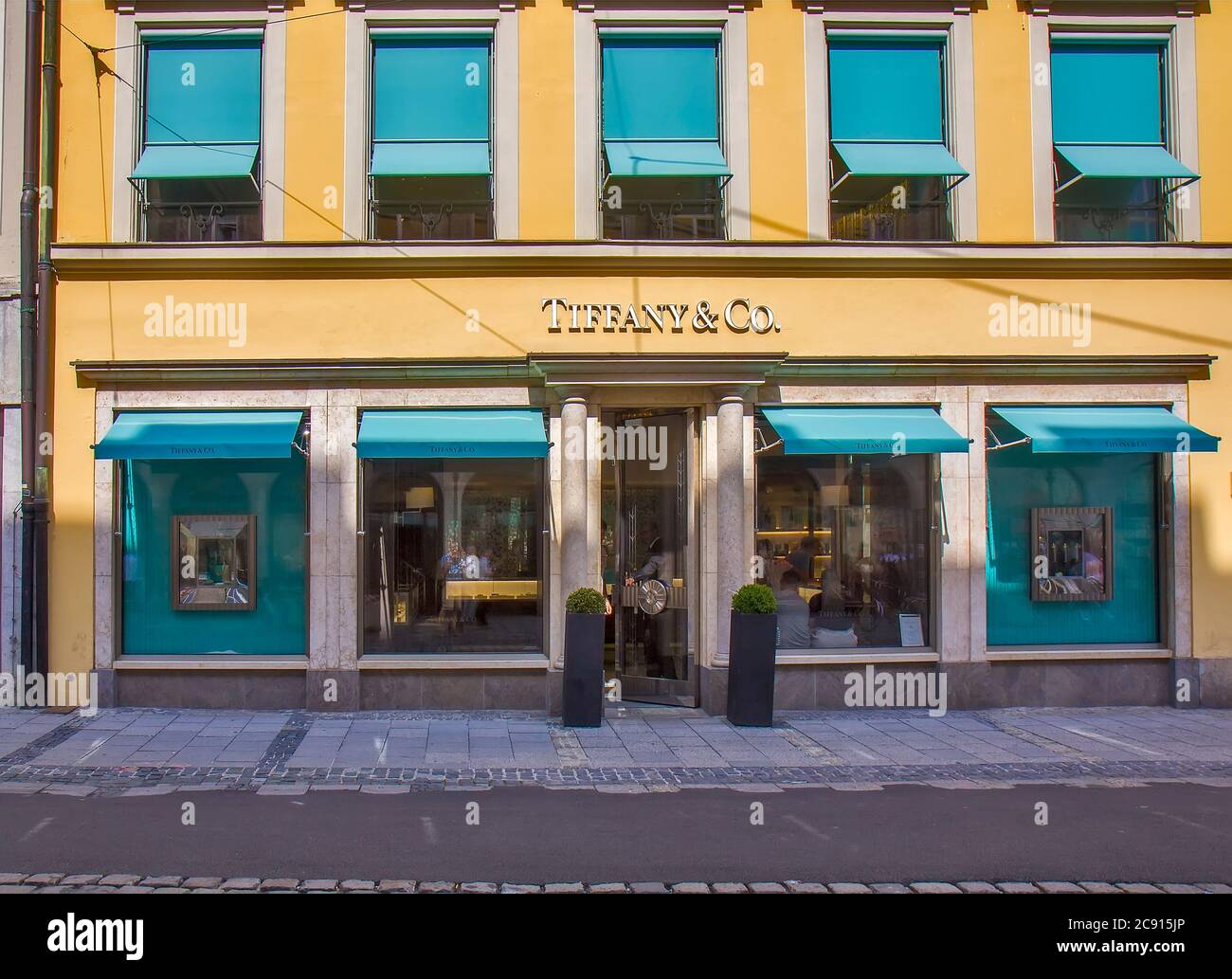 Tiffany windows hi-res stock photography and images - Alamy