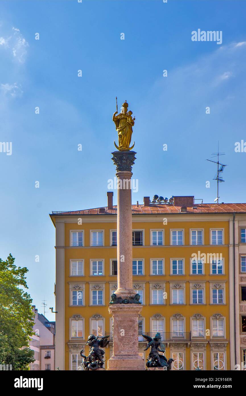 Marian column located on the Marienplatz in Munich, Germany Stock Photo ...