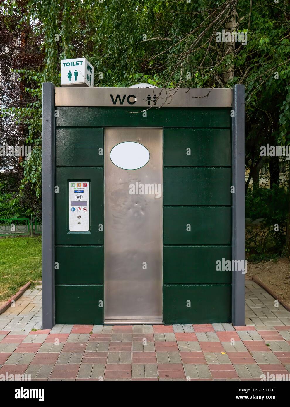 Vintage toilet doors hi-res stock photography and images - Alamy