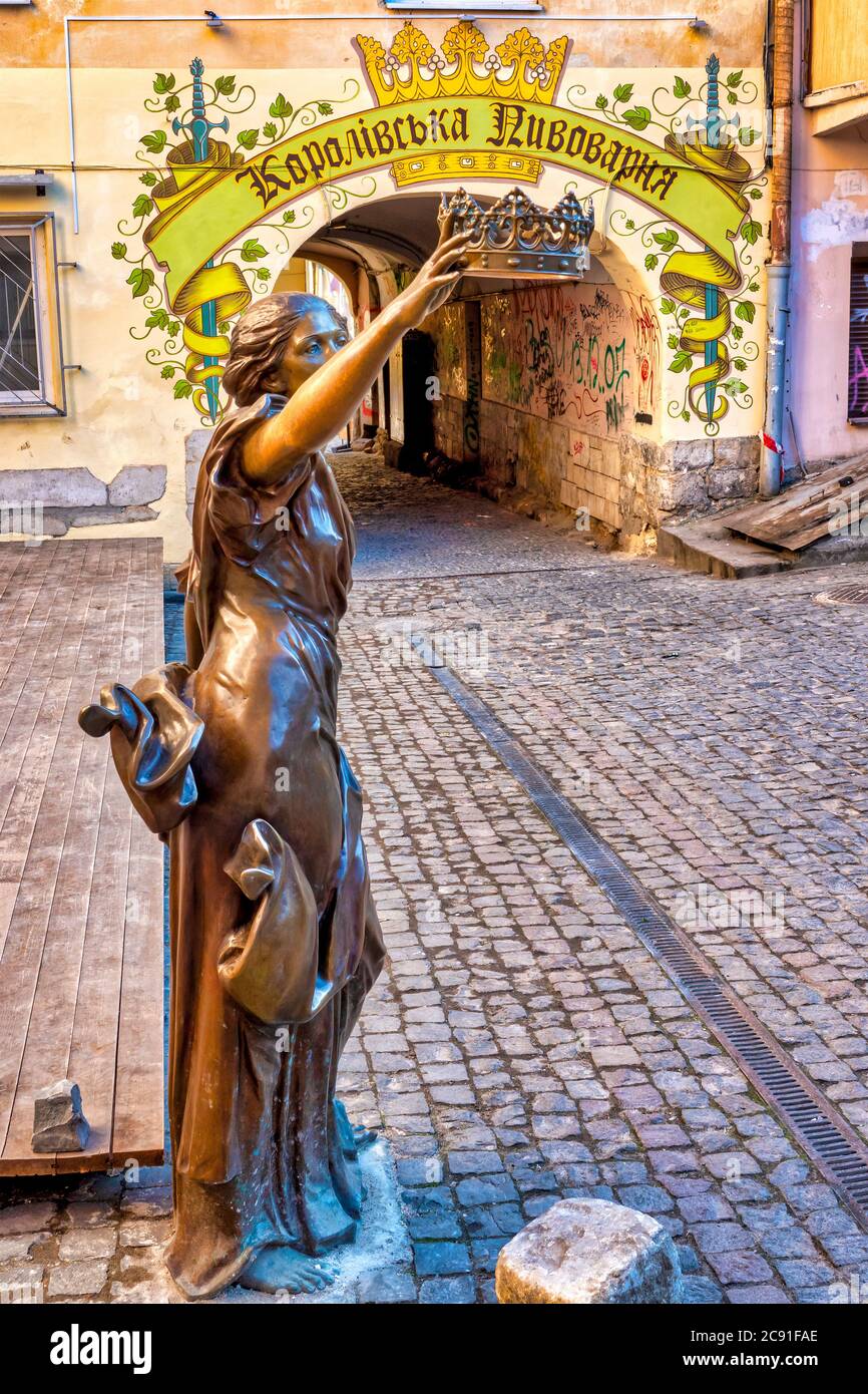 Lviv woman hi-res stock photography and images - Alamy