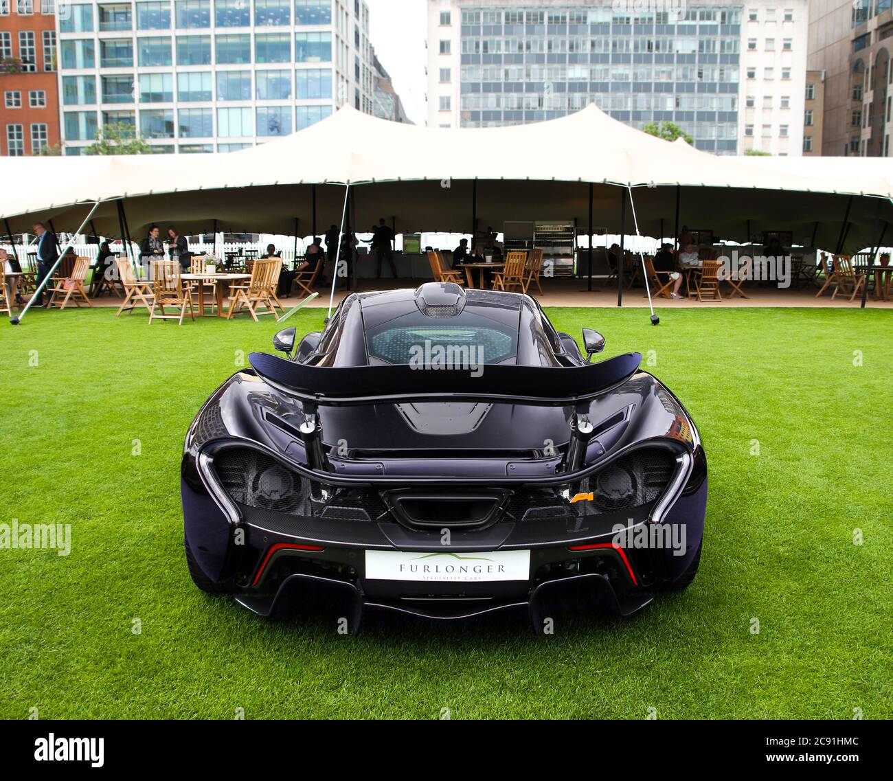 Mclaren p1 black hi-res stock photography and images - Alamy