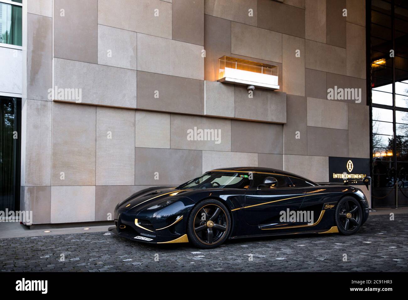 Blue with golden pinstripes Koenigsegg Agera RS 'Naraya' unique ...