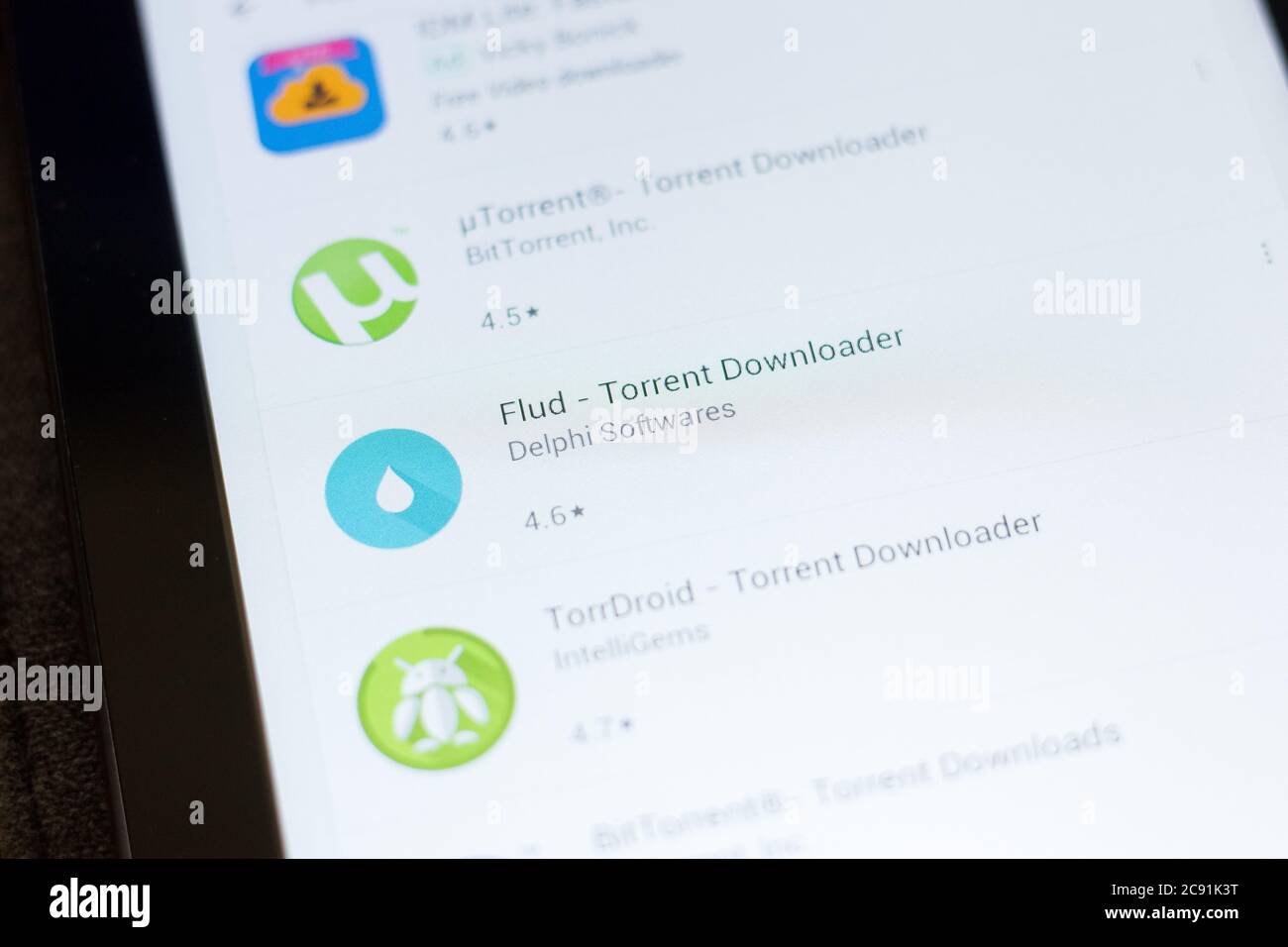 Downloader hi-res stock photography and images - Alamy
