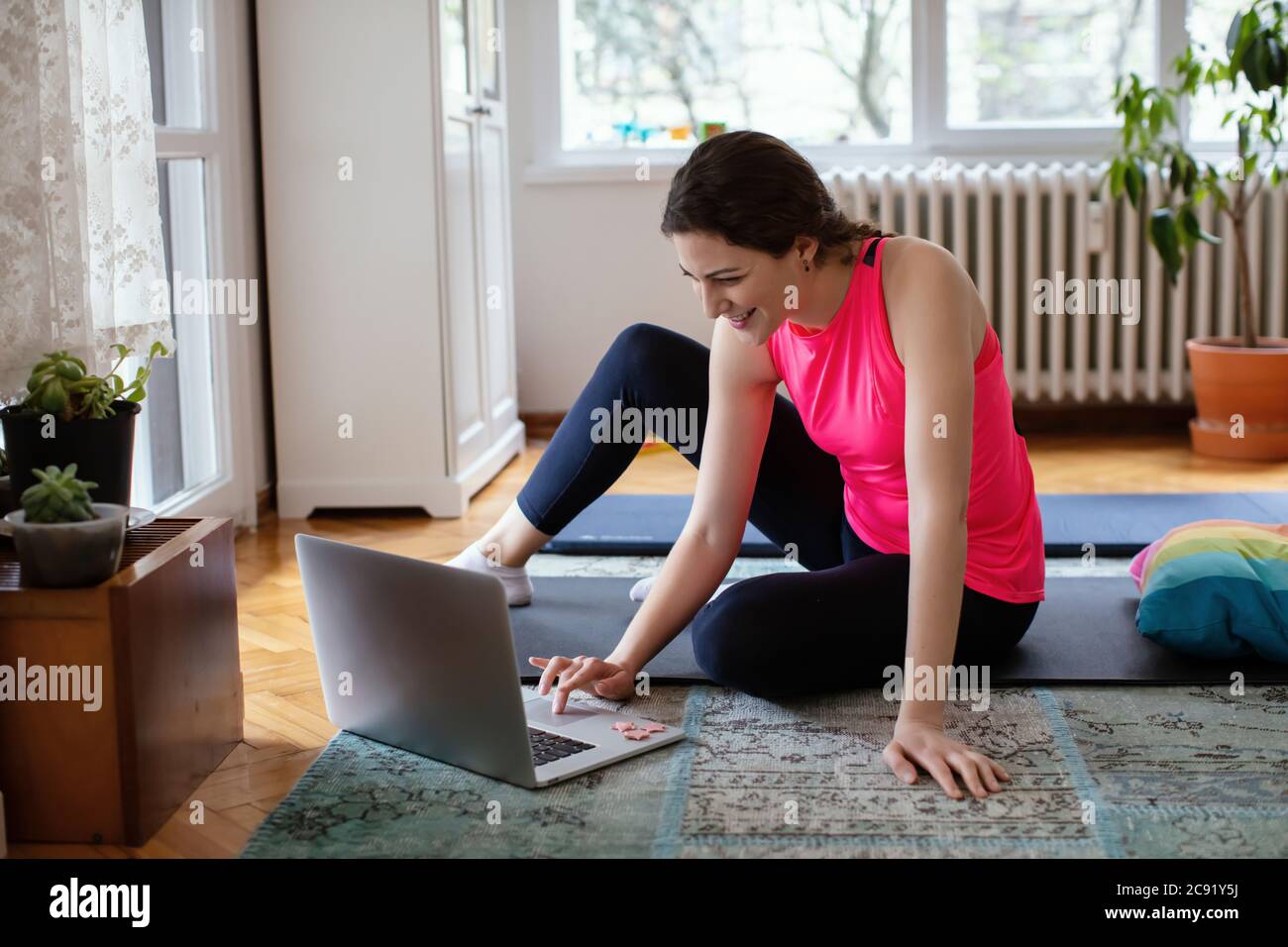 Zoom meeting woman hi-res stock photography and images - Alamy