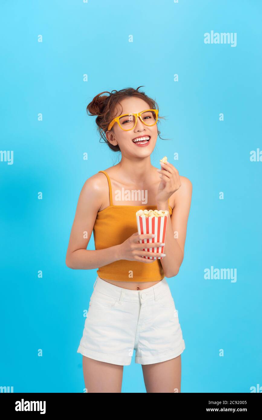Girl pop corn hi-res stock photography and images - Alamy