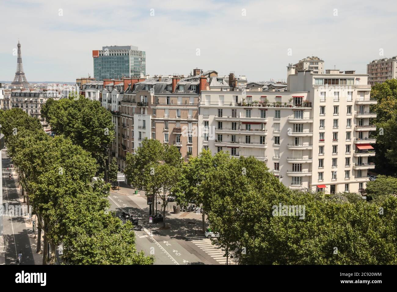 PARIS XV REAL ESTATE Stock Photo - Alamy
