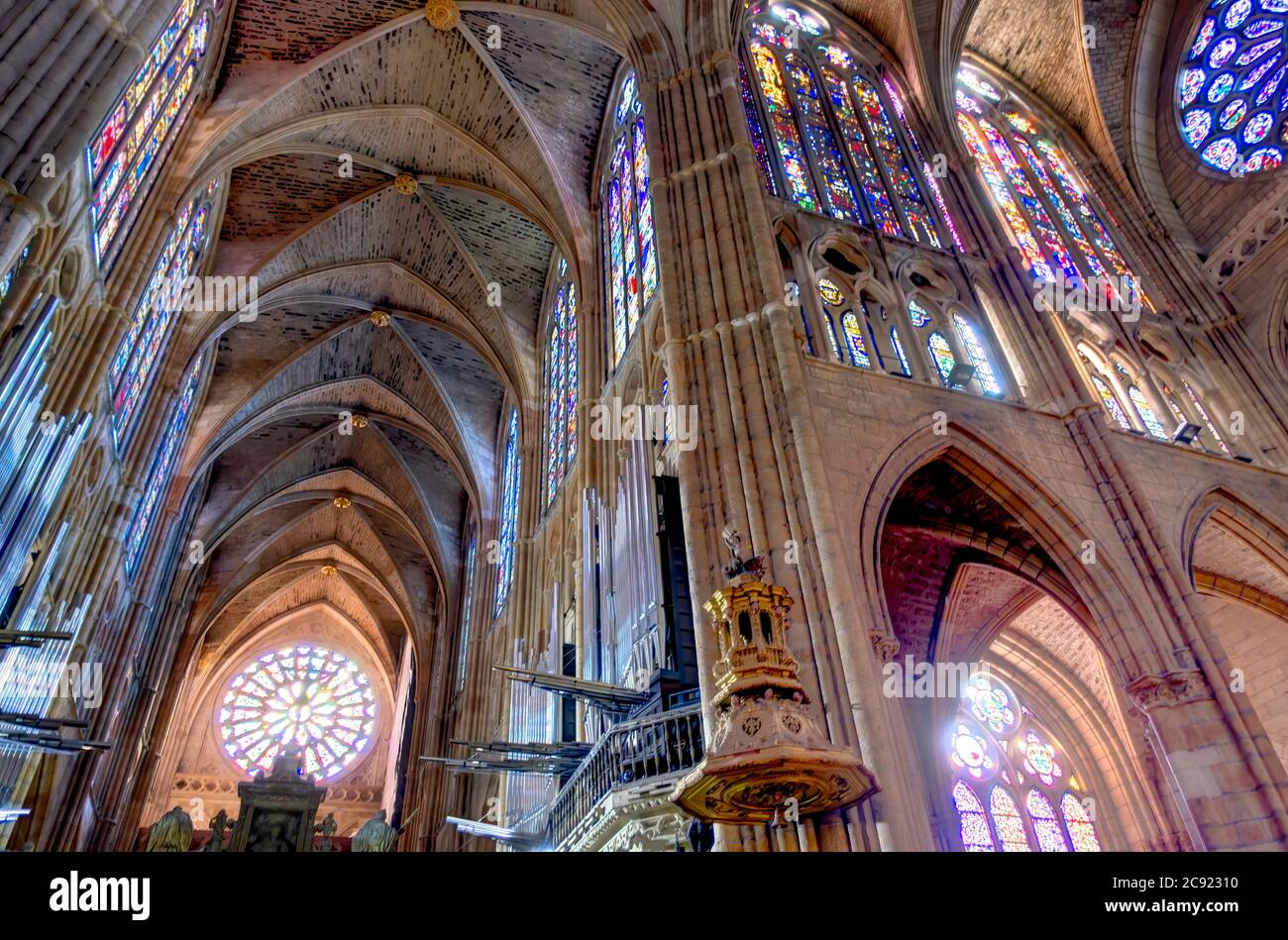 Leon Cathedral interior, Spain Stock Photo - Alamy
