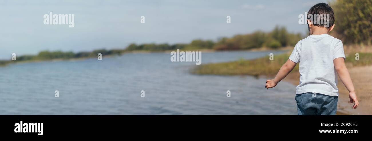 Header pond hi-res stock photography and images - Alamy