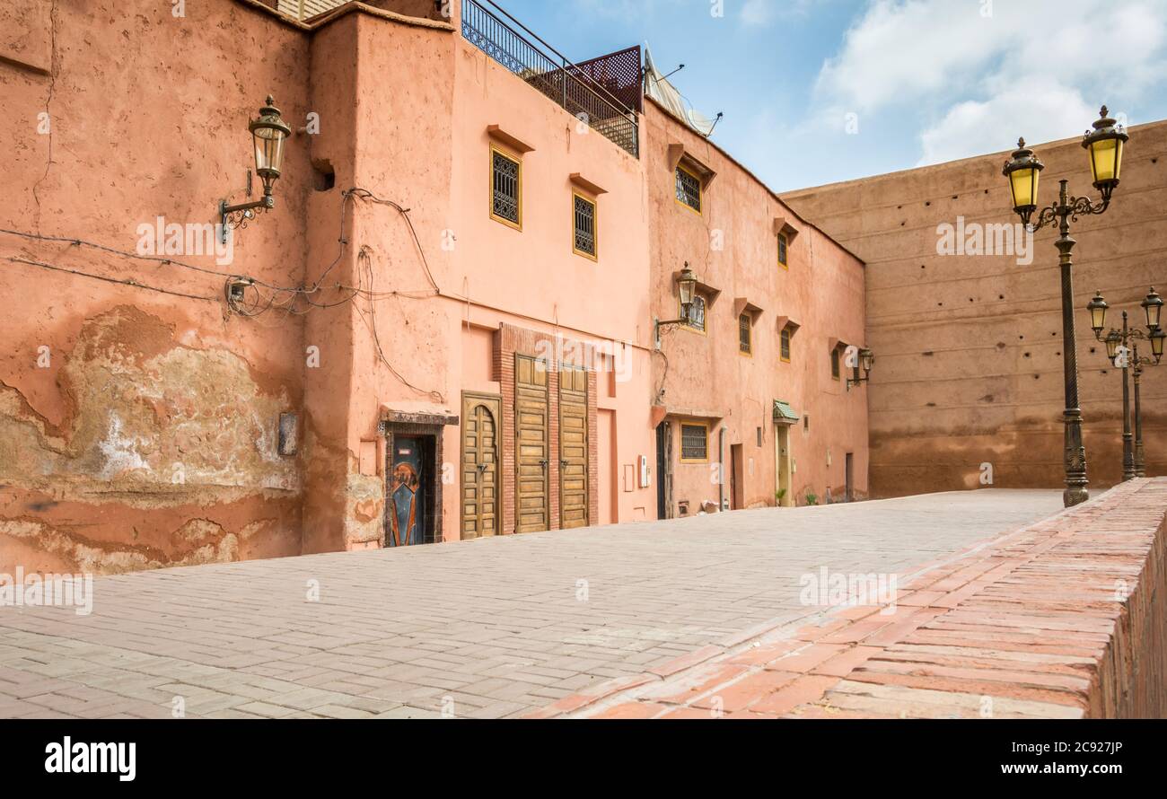 Street without people hi-res stock photography and images - Alamy