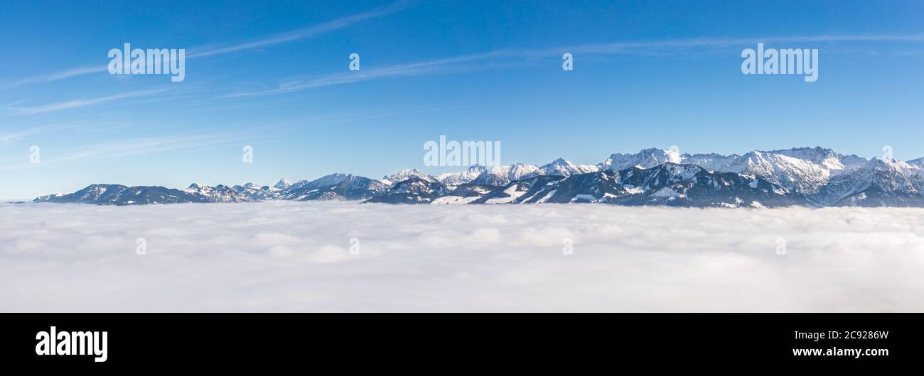 Fog layer hi-res stock photography and images - Alamy