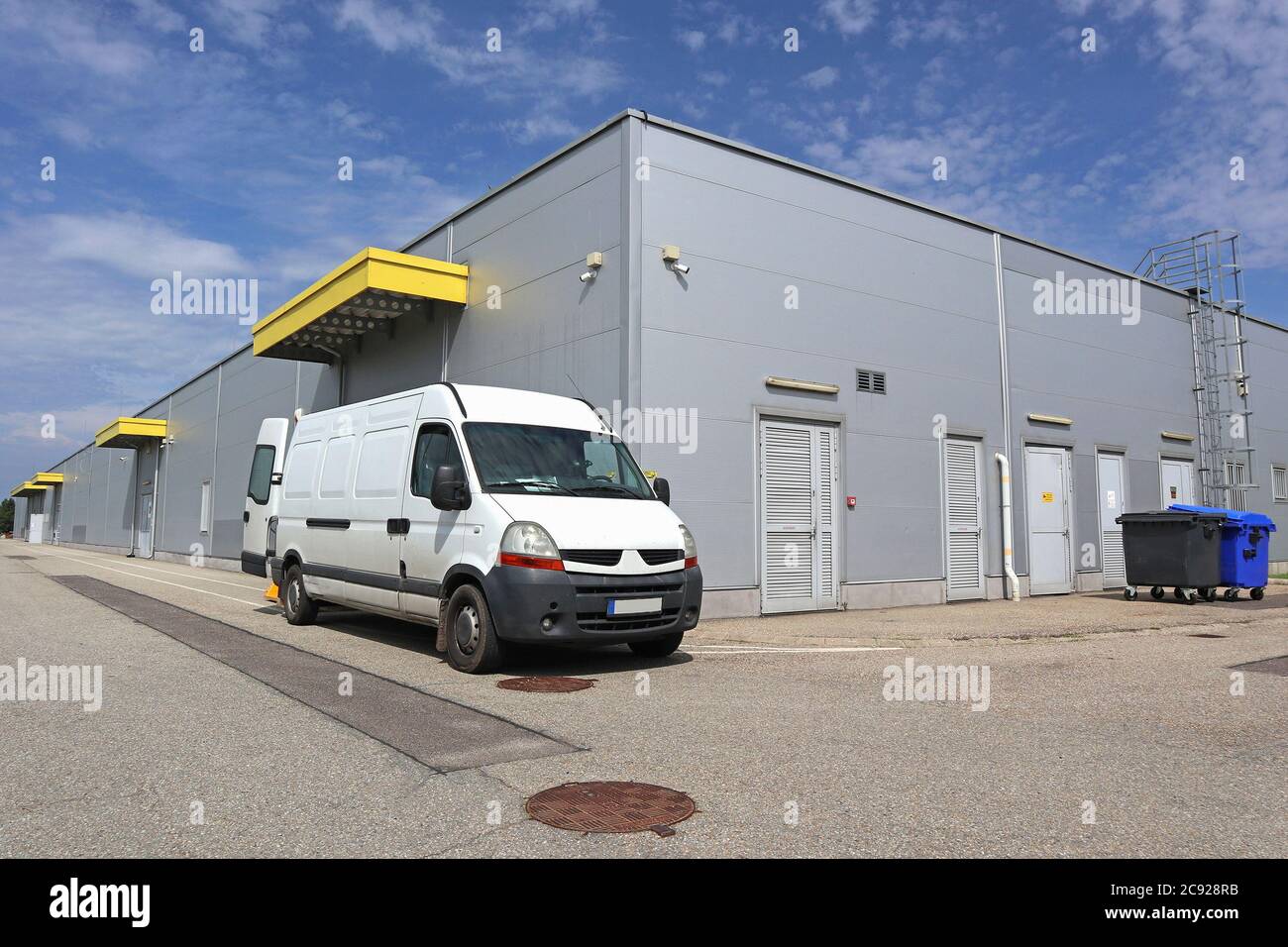 Grey mini van hi-res stock photography and images - Alamy