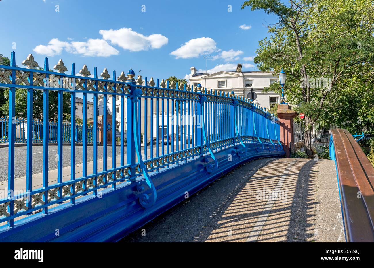 London canal bridges hi-res stock photography and images - Alamy
