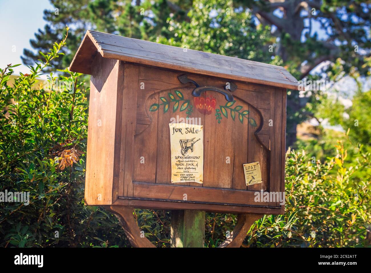 The hobbit movie house mail box hi-res stock photography and images - Alamy