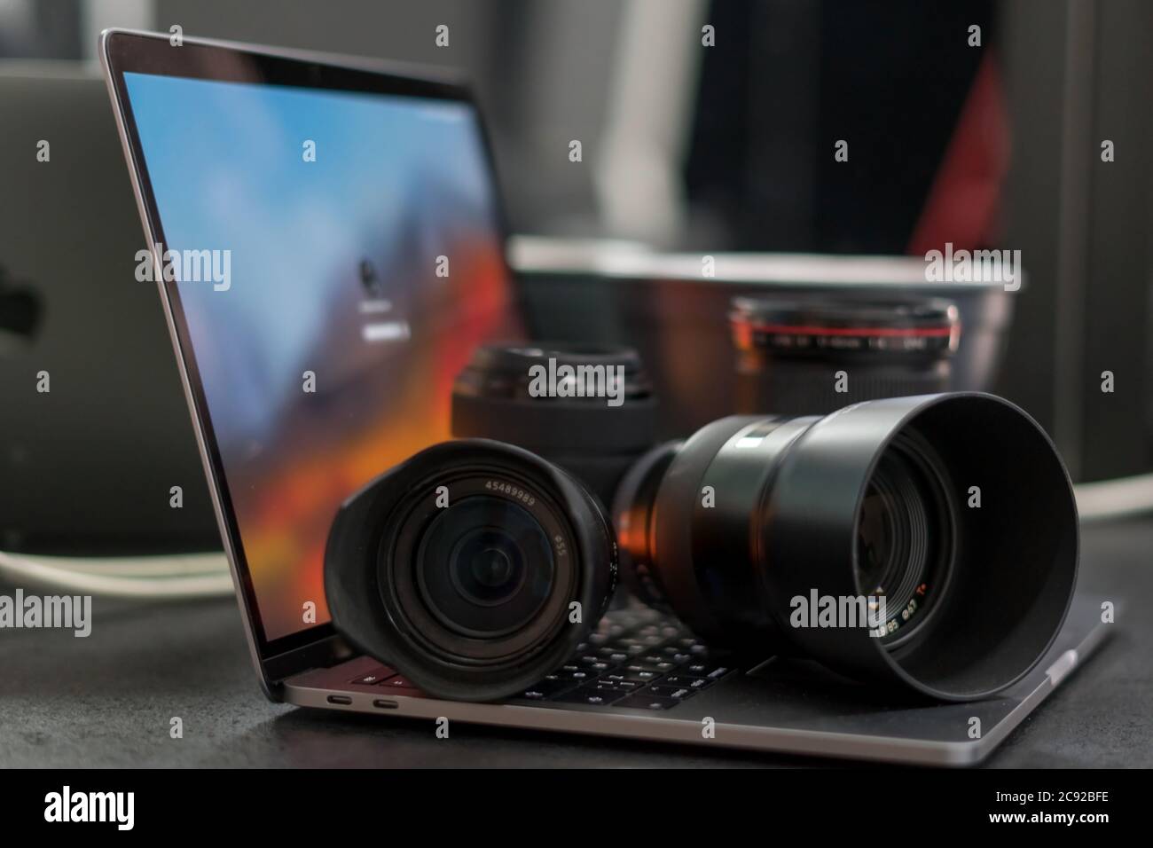 Photographer work station hi-res stock photography and images - Alamy