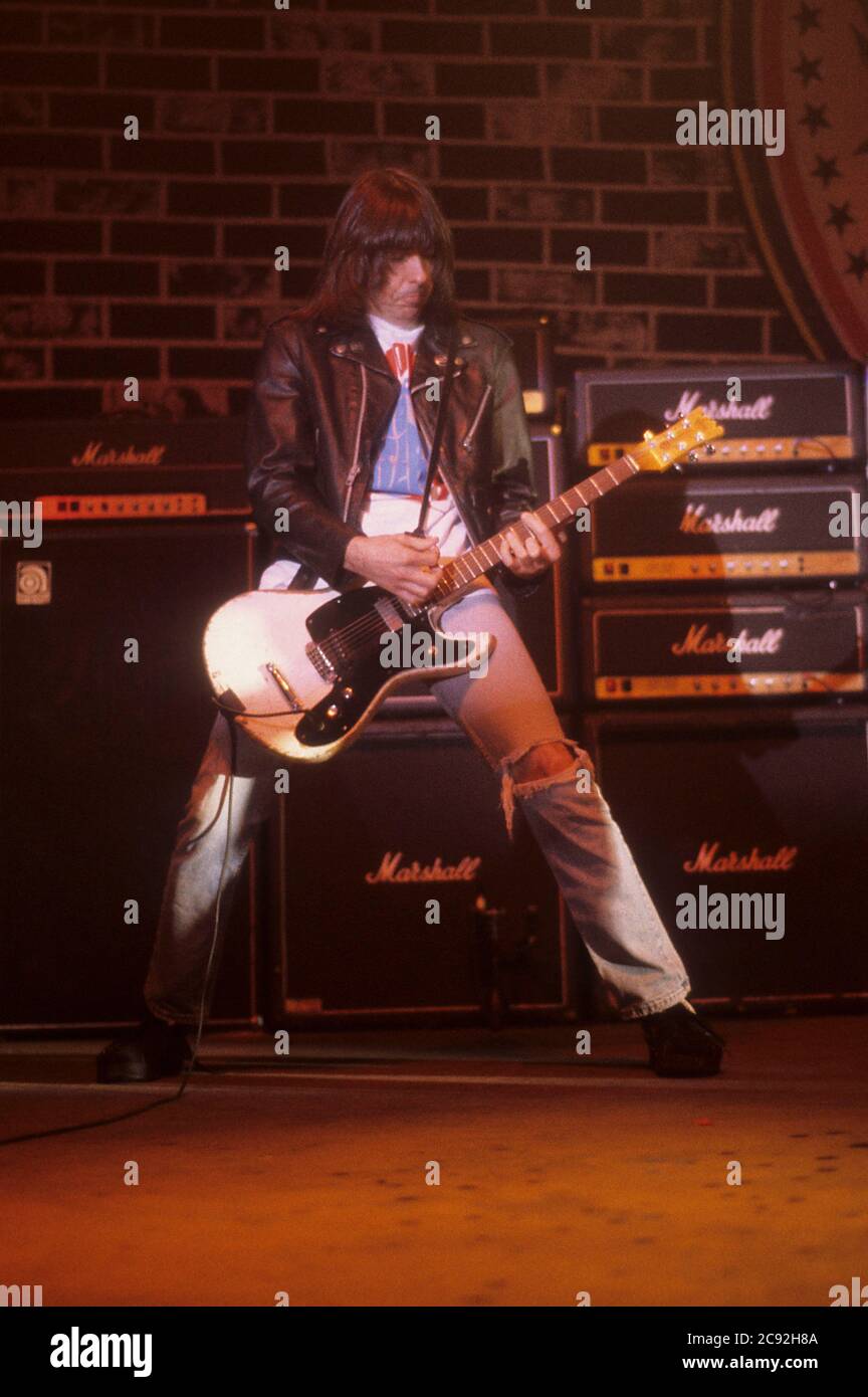 The Ramones Live