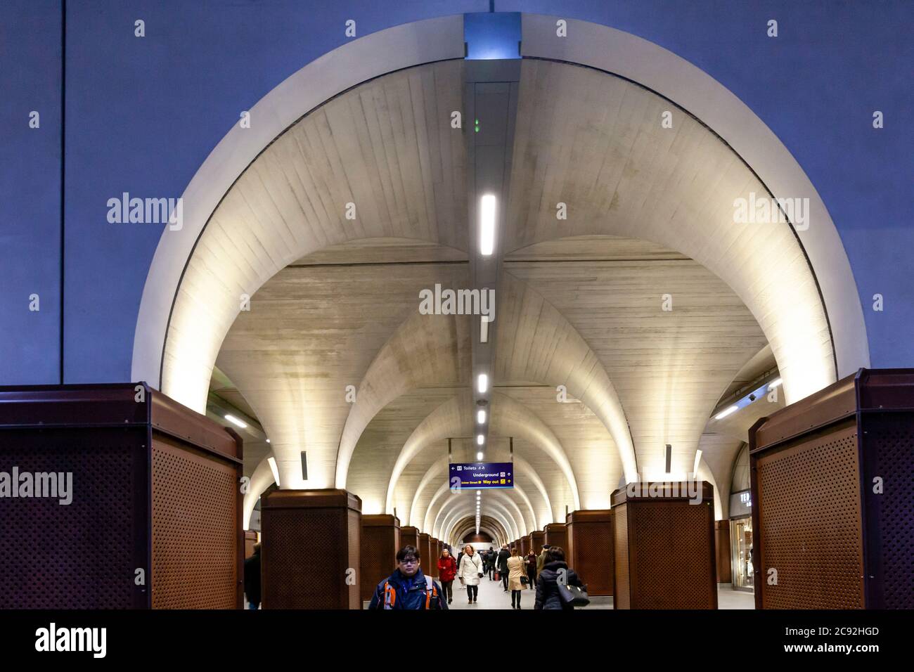 London Bridge Station Interior, London, England Stock Photo - Alamy