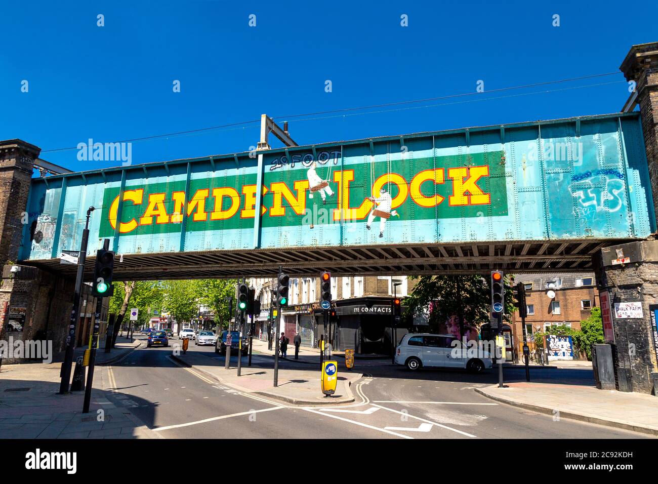 Camden lock railway bridge camden hi-res stock photography and images ...