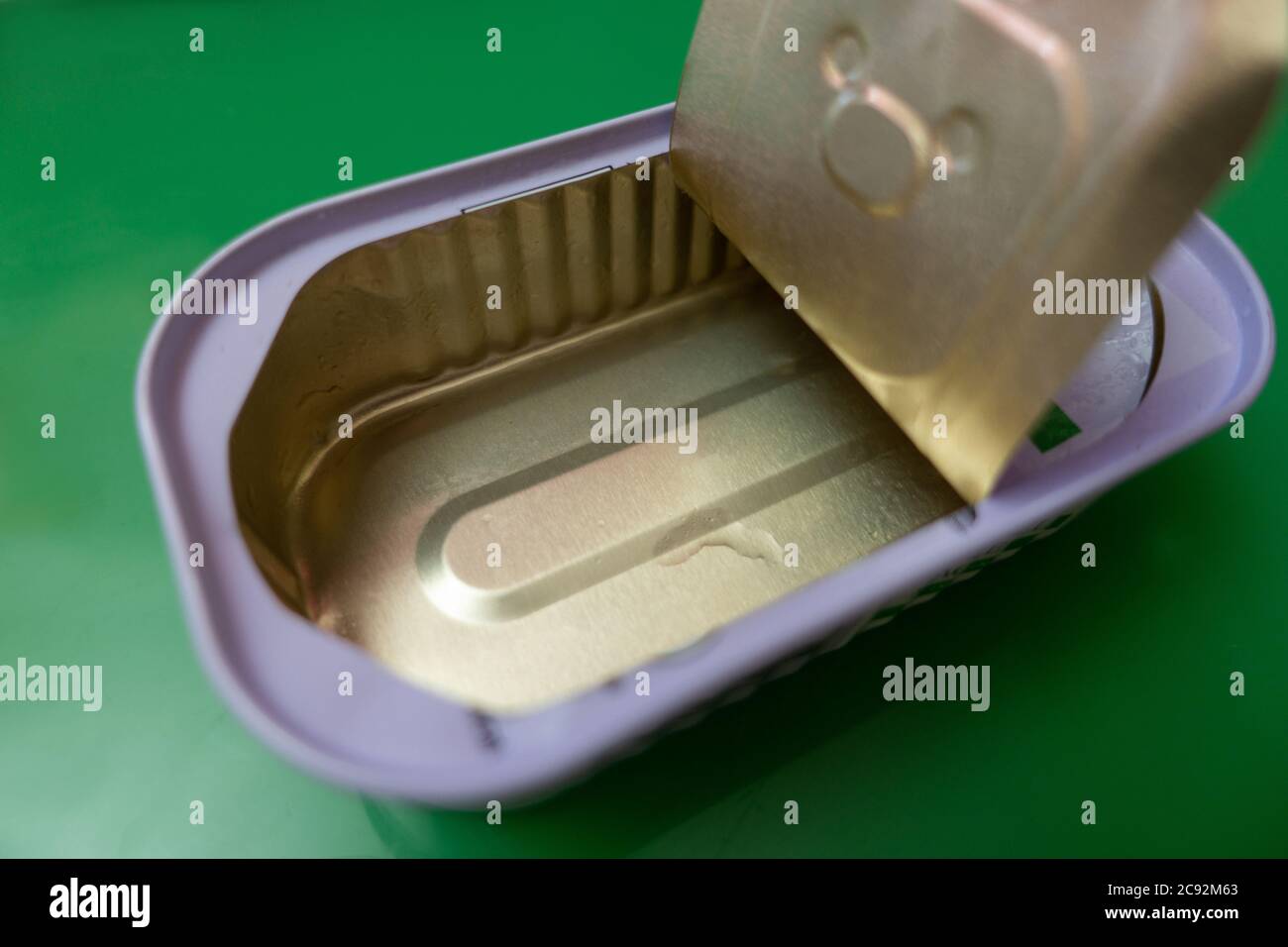 Empty tin fish hi-res stock photography and images - Alamy