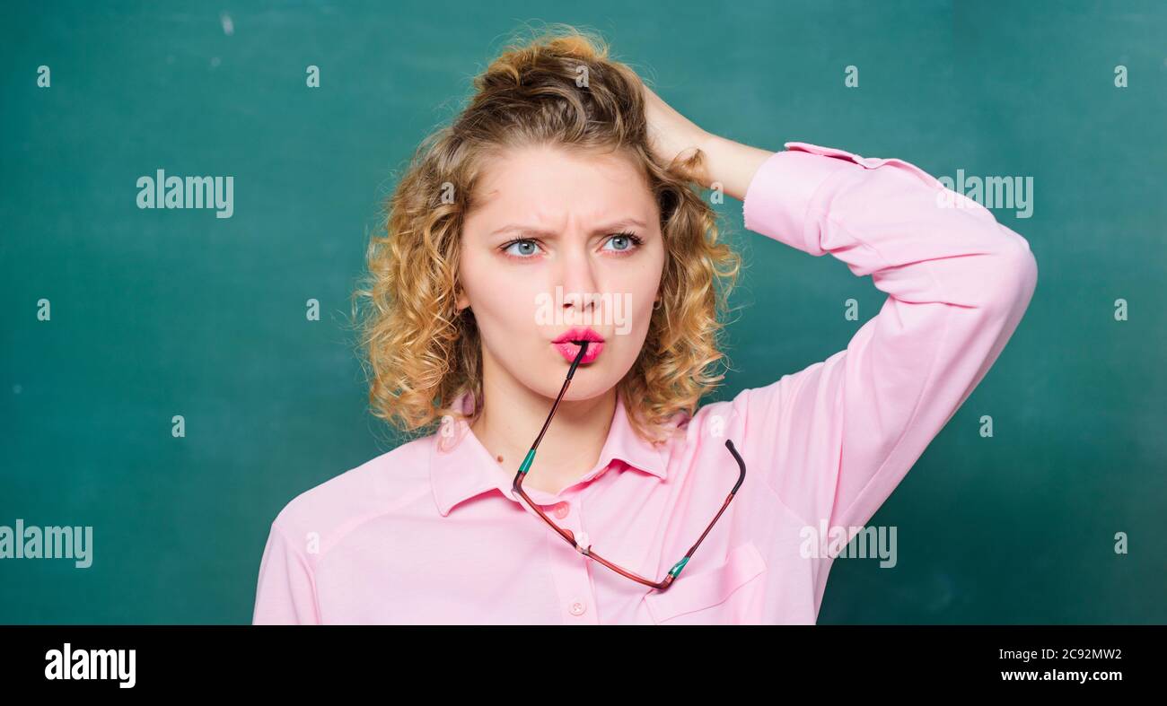 Rothaarige Lehrerin Mit Brille Treibt Es Mit Schüler Telegraph 