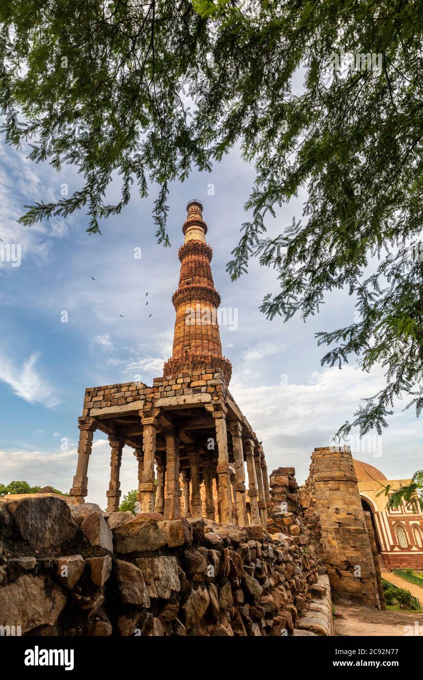 Qutub minar stone archeology hi-res stock photography and images - Alamy