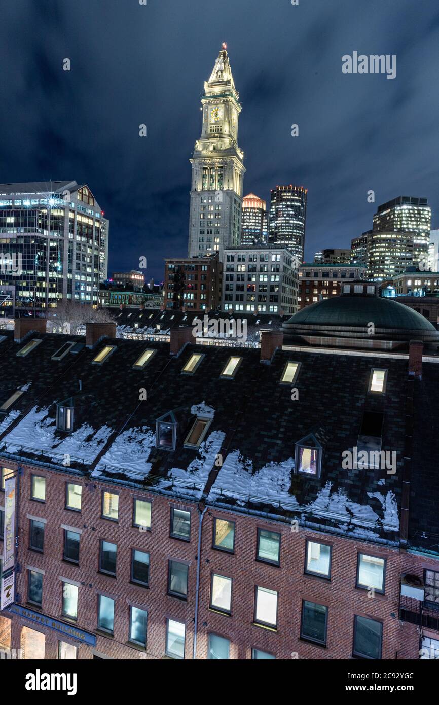 Boston custom tower shining in the winter night sky Stock Photo - Alamy