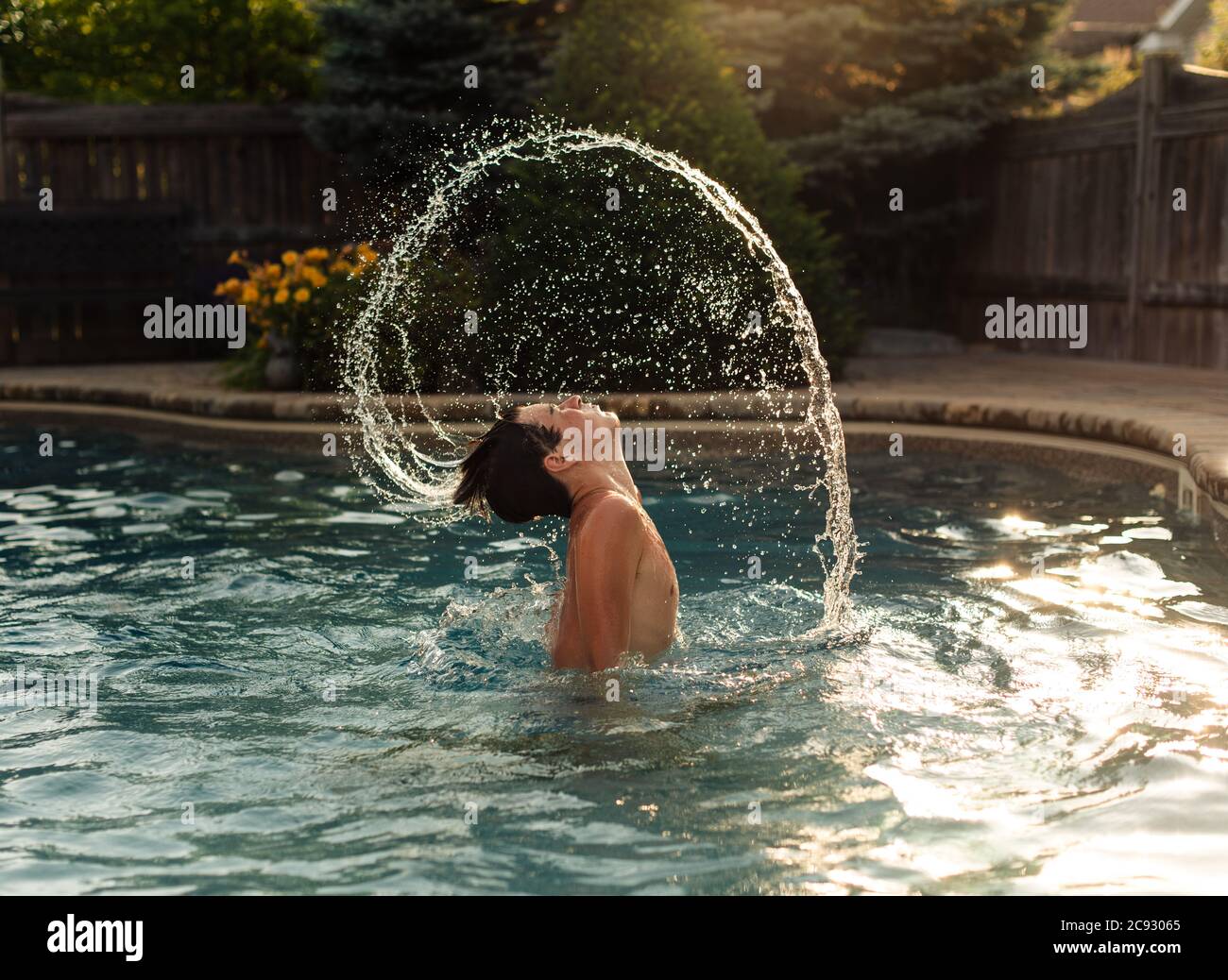 Hair flip water hi-res stock photography and images - Alamy