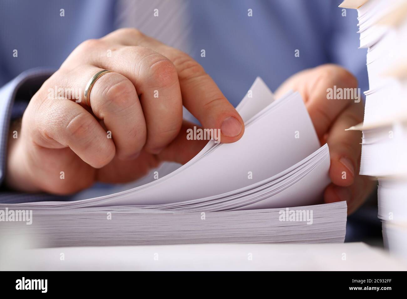 Pile unfinished document paperwork hi-res stock photography and images ...