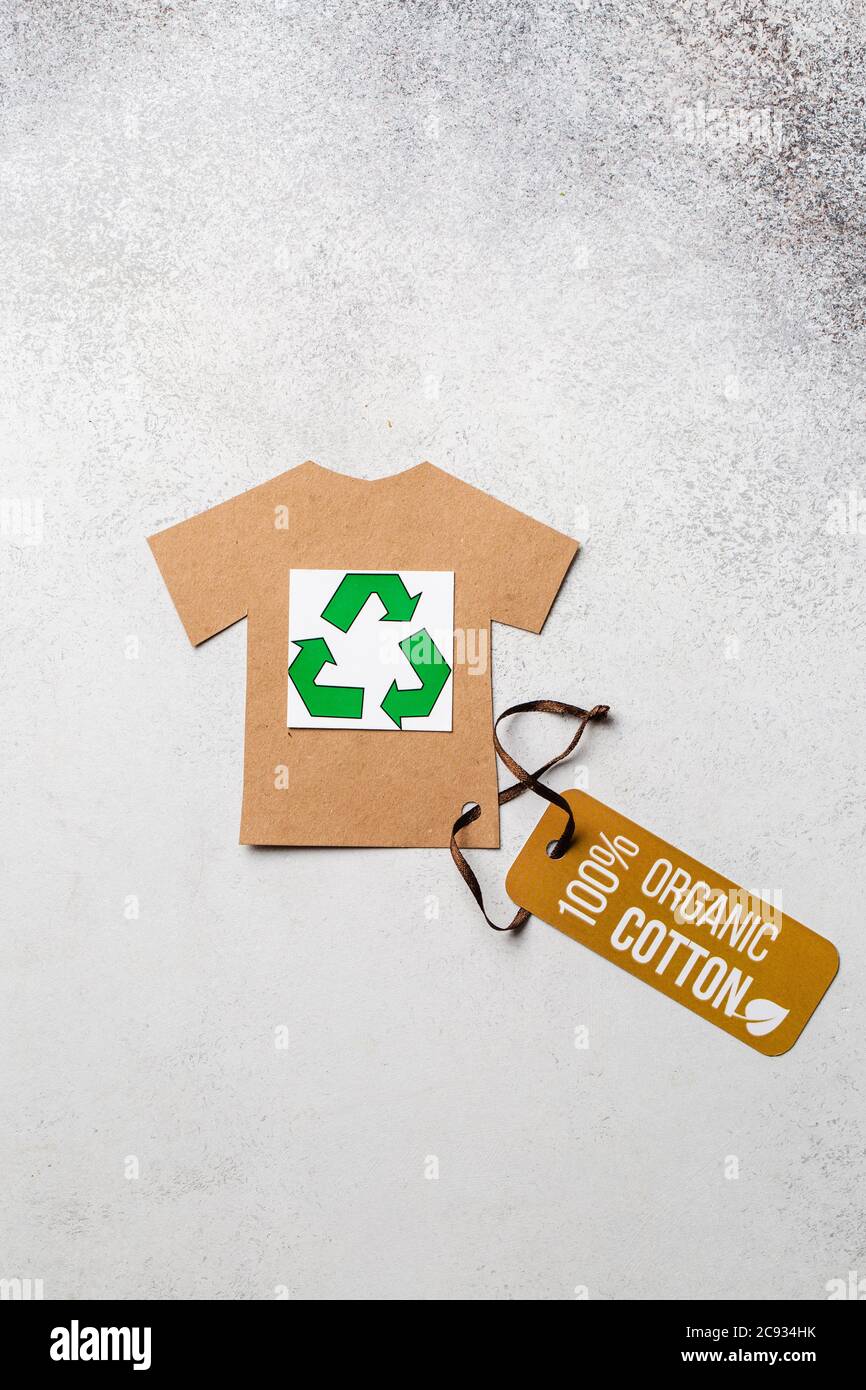Organic cotton clothing concept with label. Paper craft t-shirt. Eco ...