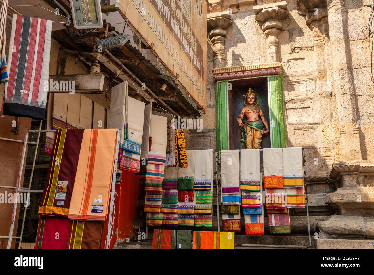 Loincloths hi-res stock photography and images - Alamy