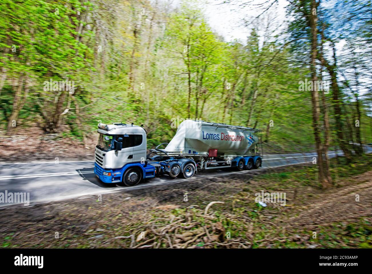 Lomas Distribution Scania truck pulling a dry powder tanker along the ...