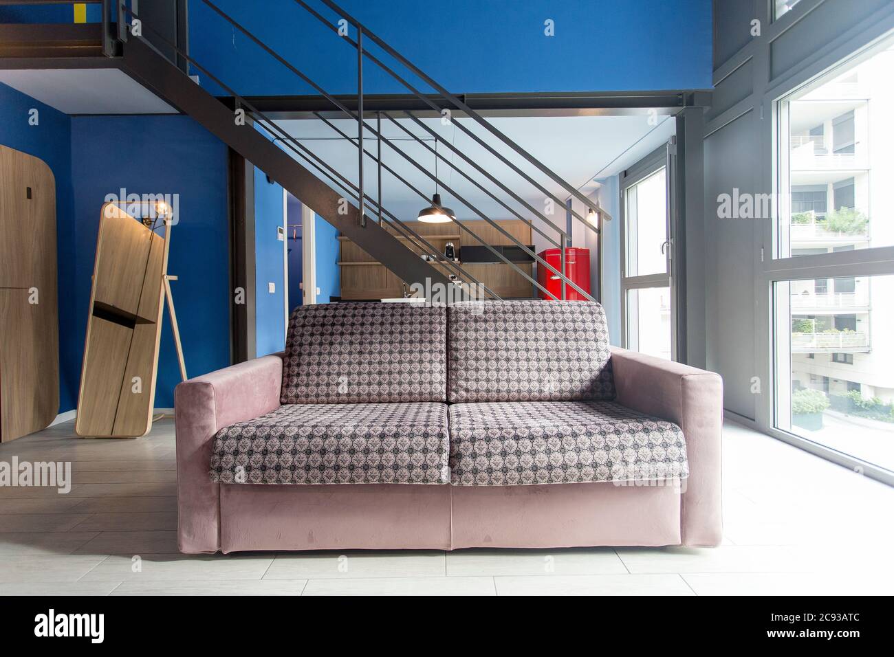 Interior shot of a modern loft flat, no people are visible Stock Photo ...
