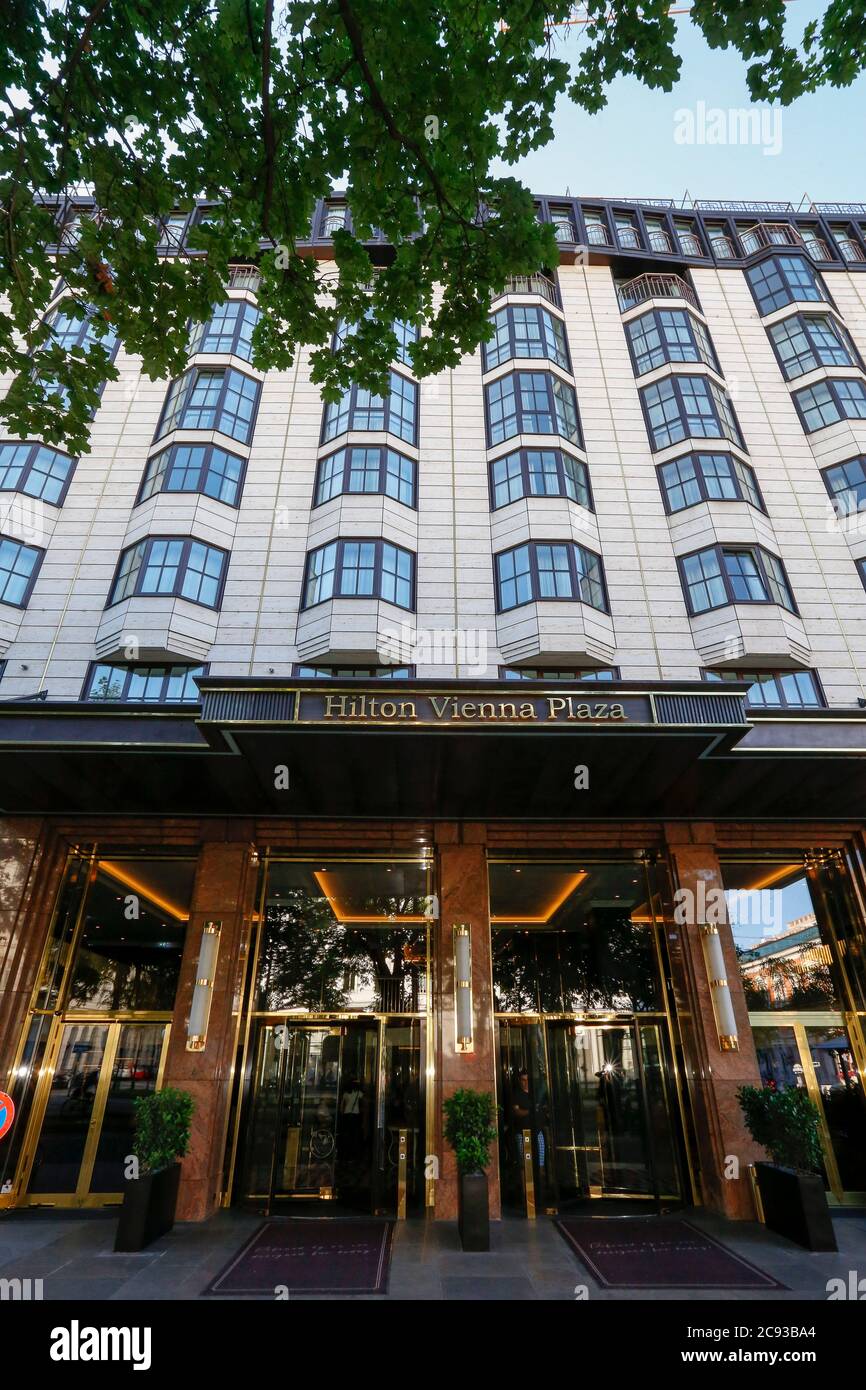Hilton vienna plaza hi-res stock photography and images - Alamy