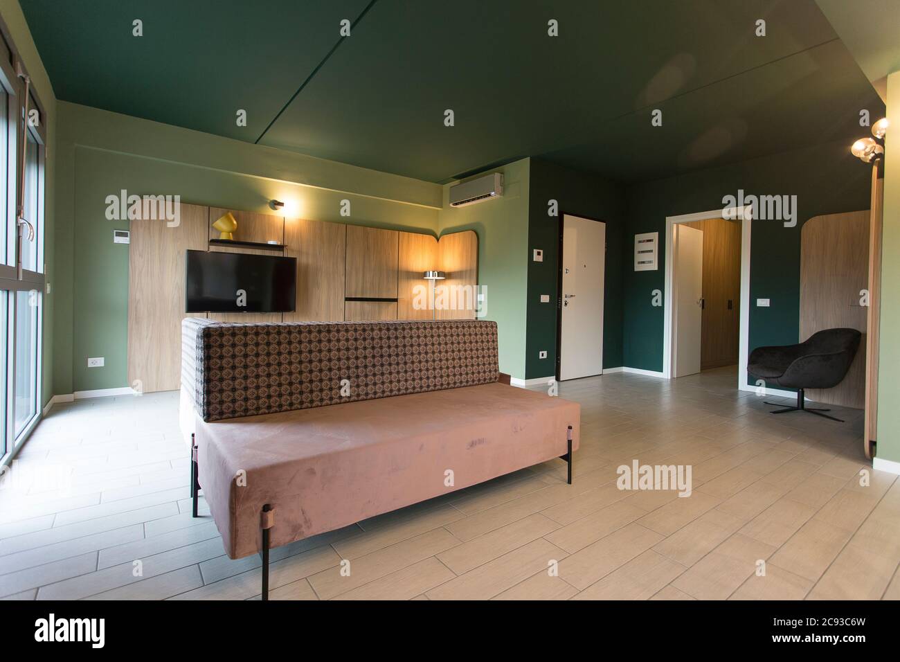 Interior shot of a modern loft flat, no people are visible Stock Photo ...