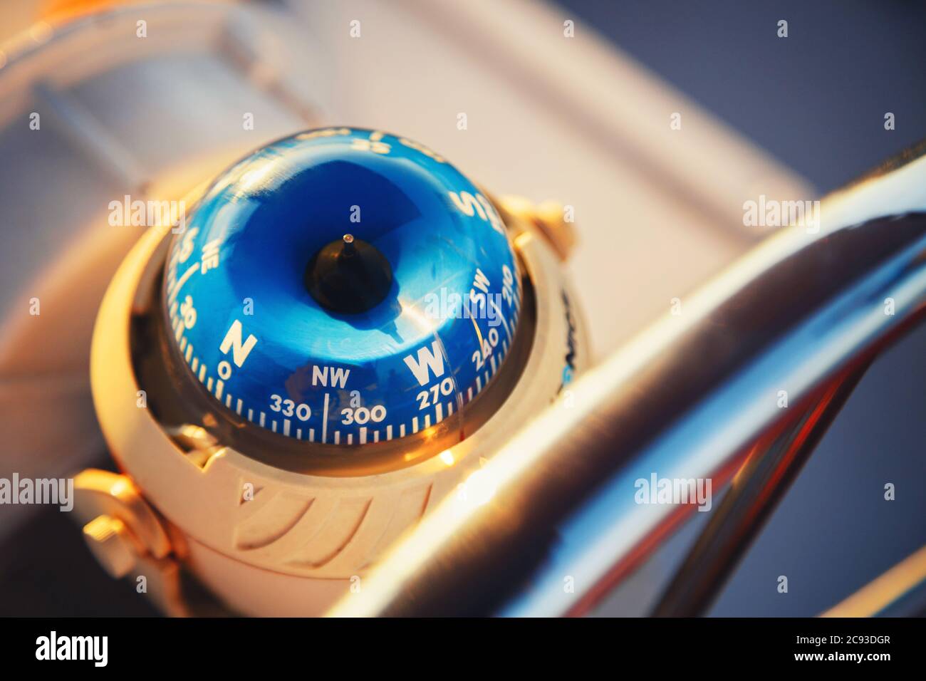 Nautical compass hi-res stock photography and images - Alamy