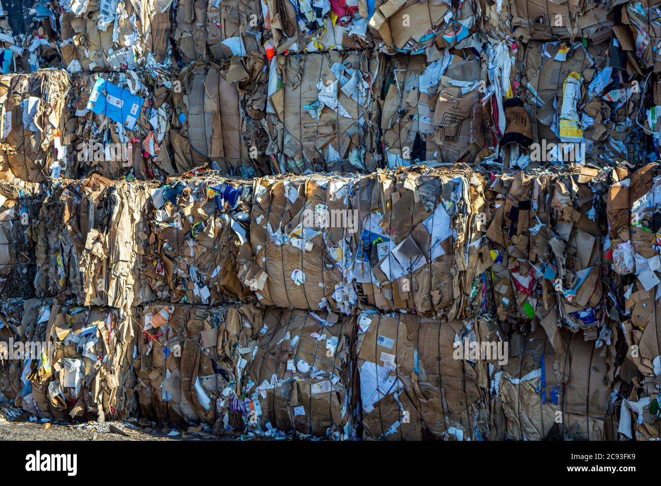 Old paper bales hi-res stock photography and images - Alamy