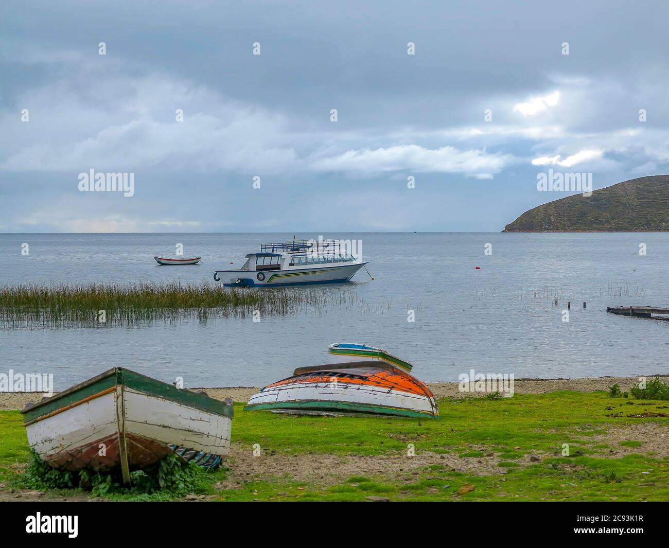 boats on Copacabana, Titicaca lake, border of Bolivia and Peru Stock ...