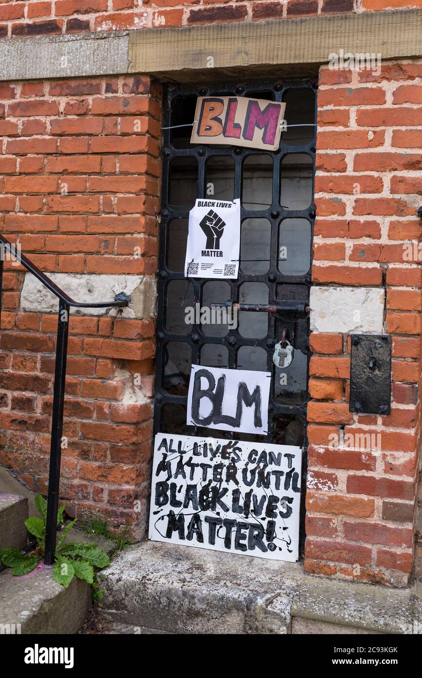 Racial diversity hi-res stock photography and images - Alamy