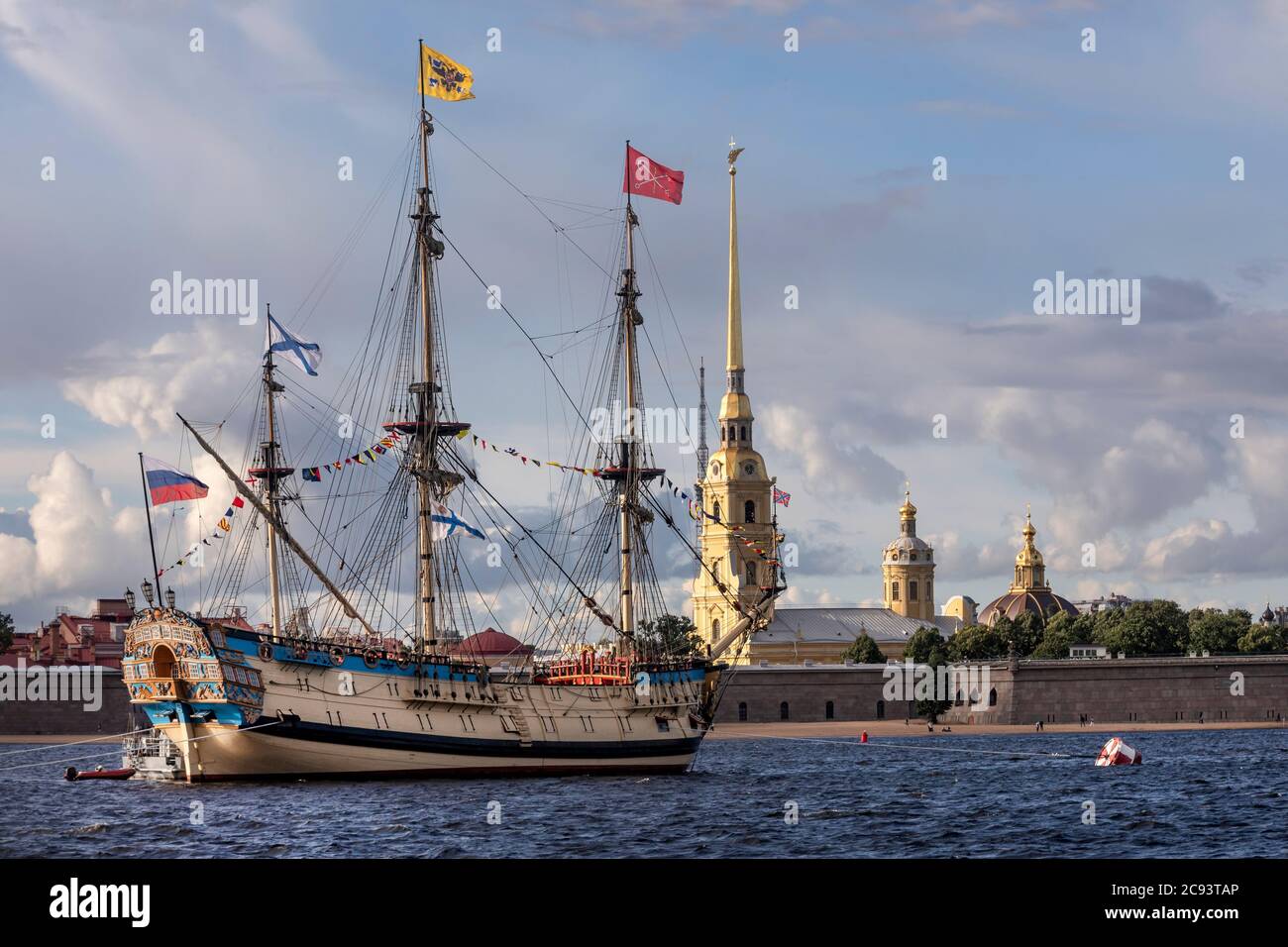 Sailing ship in st petersburg hi-res stock photography and images - Alamy