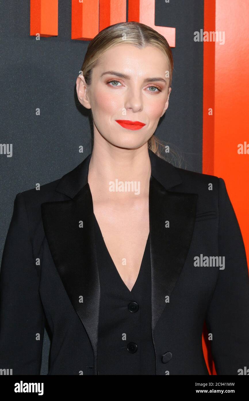 LOS ANGELES - MAR 9: Betty Gilpin at the "The Hunt" Premiere at the ...