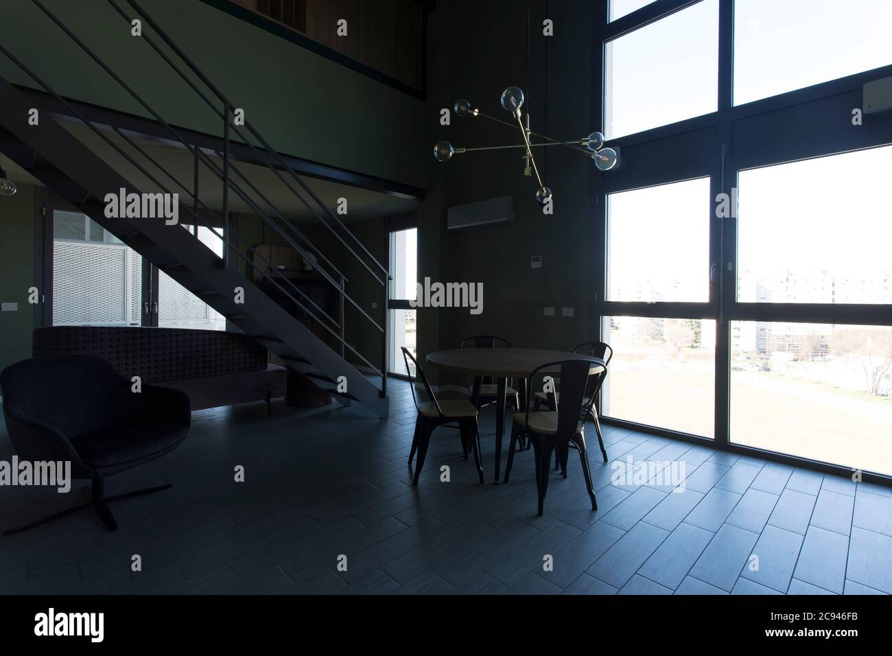 Interior shot of a modern loft flat, no people are visible Stock Photo ...