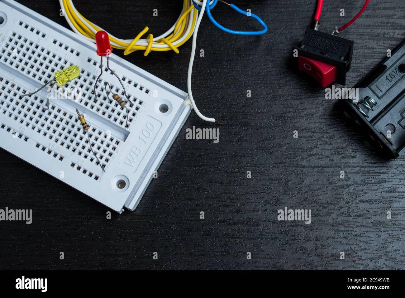 Breadboard hi-res stock photography and images - Alamy