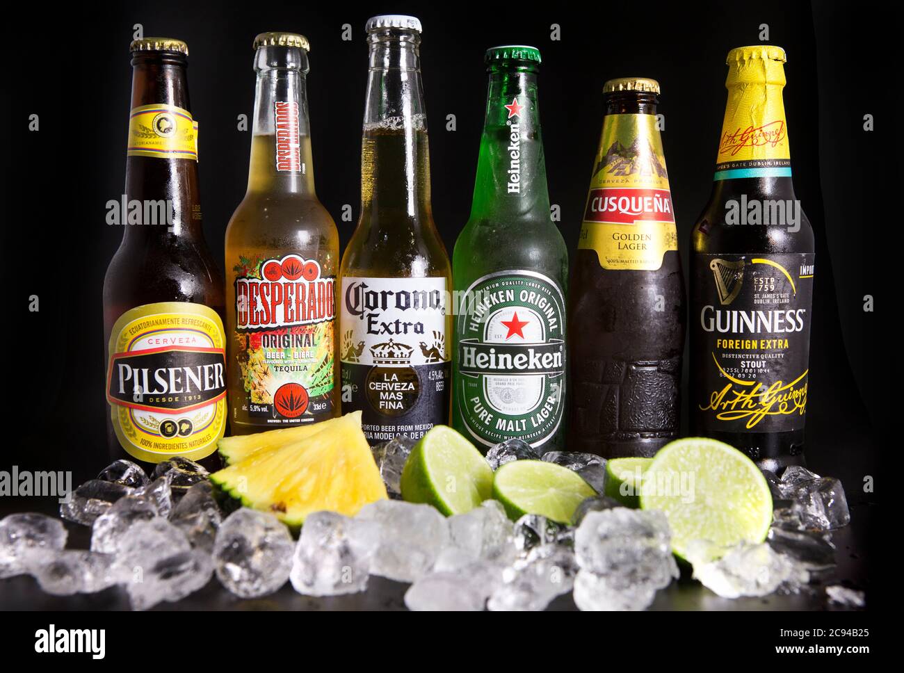 Alcohol de colores hi-res stock photography and images - Alamy