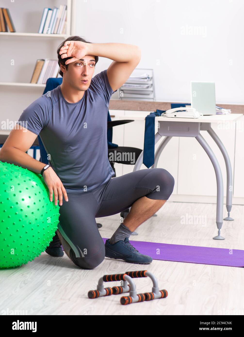 Keeping fit in the office hi-res stock photography and images - Alamy