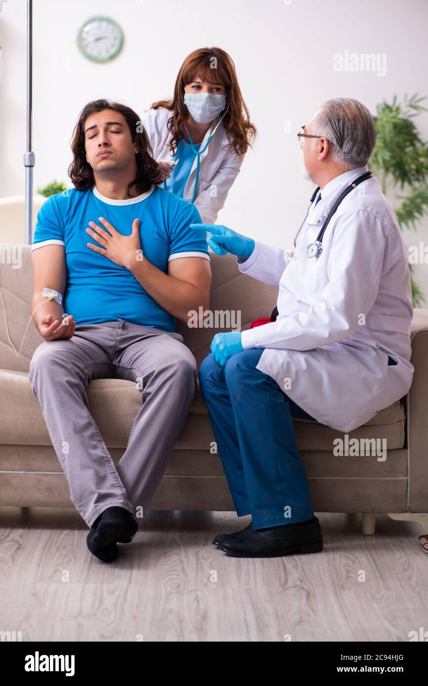 Needle doctor patient chest hi-res stock photography and images - Alamy