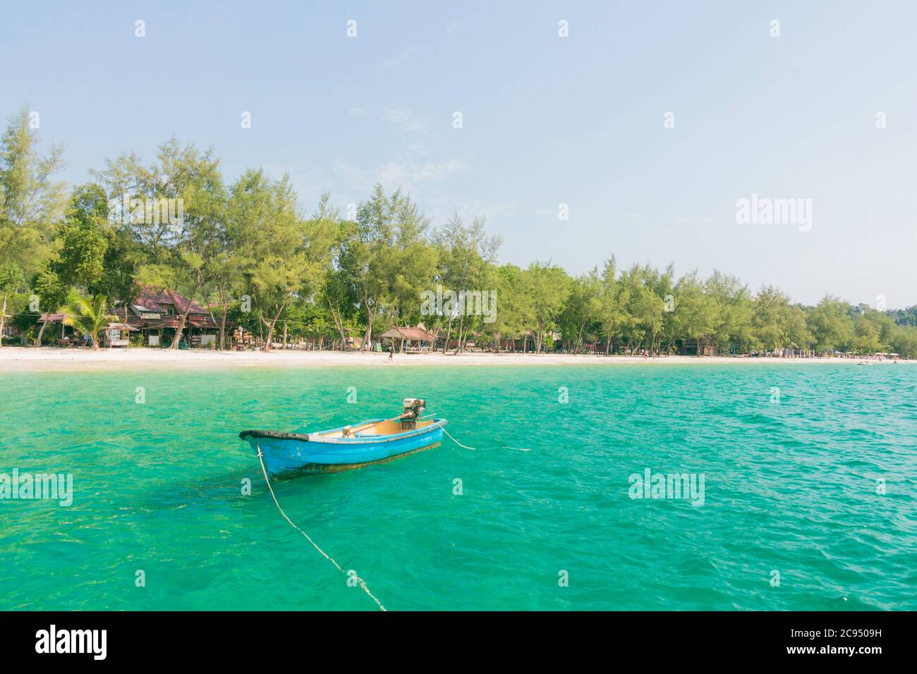 A small boat at the beach of Koh Rong Island Stock Photo - Alamy