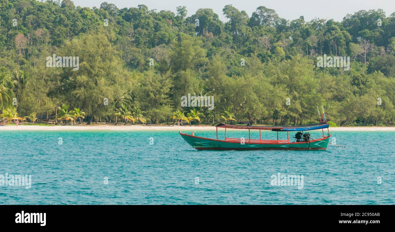 A small boat at the beach of Koh Rong Island Stock Photo - Alamy