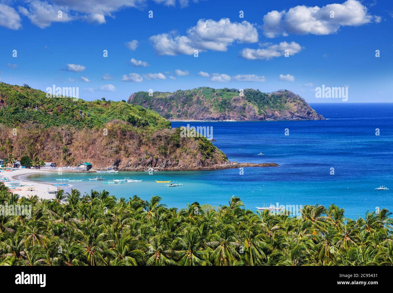 Amazing scenic view of sea bay and mountain islands, Palawan ...