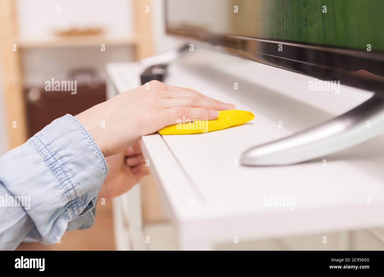 Dust tv hi-res stock photography and images - Alamy