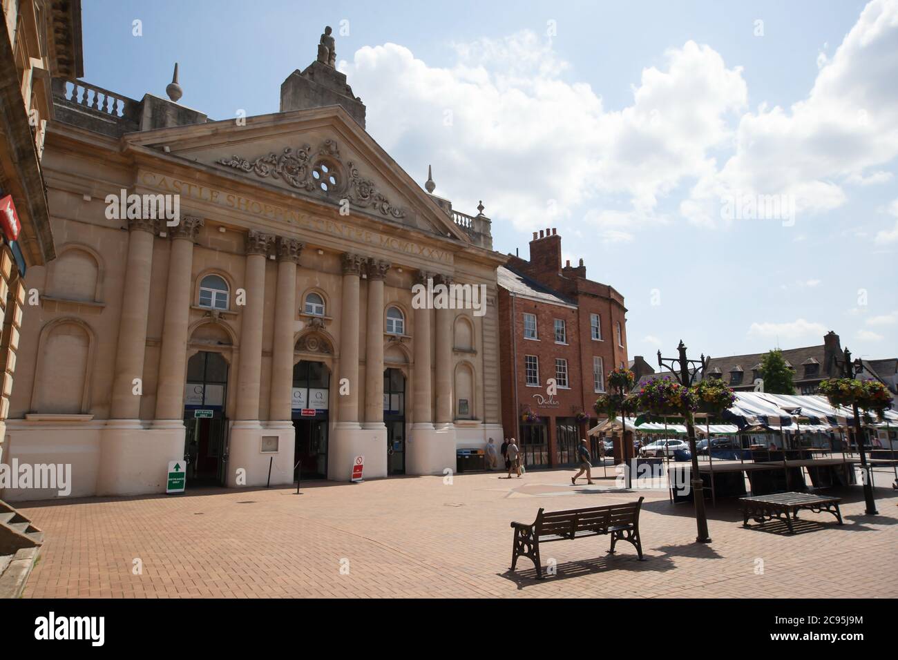 Views of Castle Quay Shopping Centre and the Market Place in Banbury ...